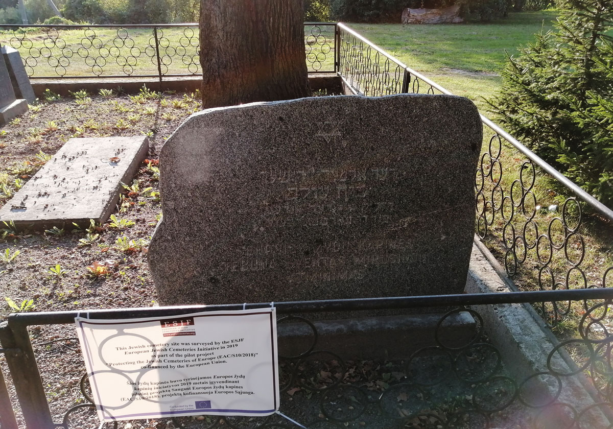 Pilviskiai Jewish Cemetery - ESJF surveys